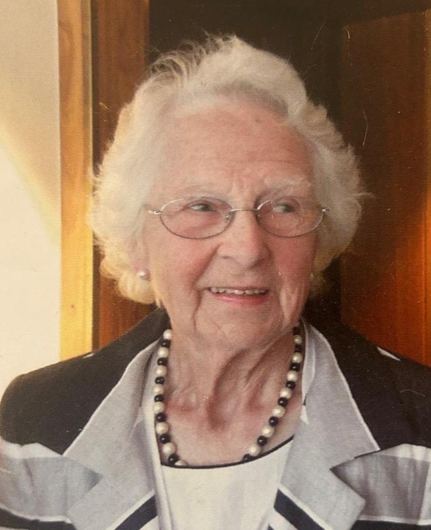 Mona Lynch née Coghlan - Thompsons Funerals